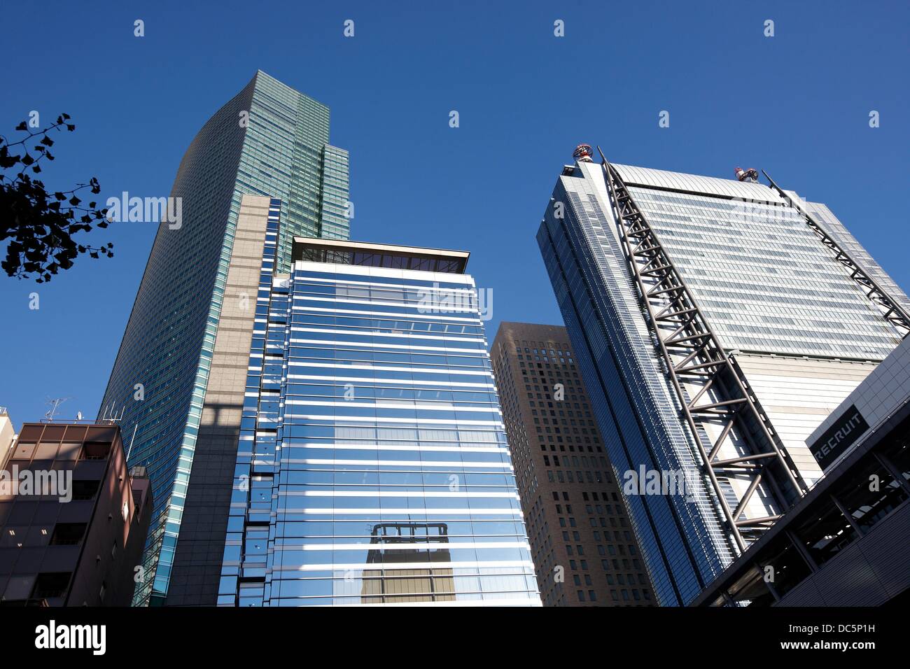 View at the shiodome city centre hi-res stock photography and images ...