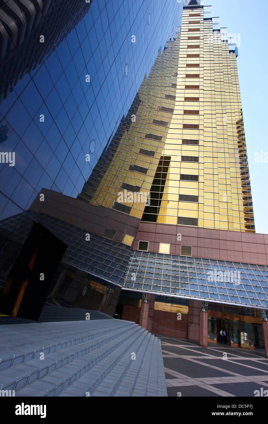 Asahi tower hi-res stock photography and images - Alamy