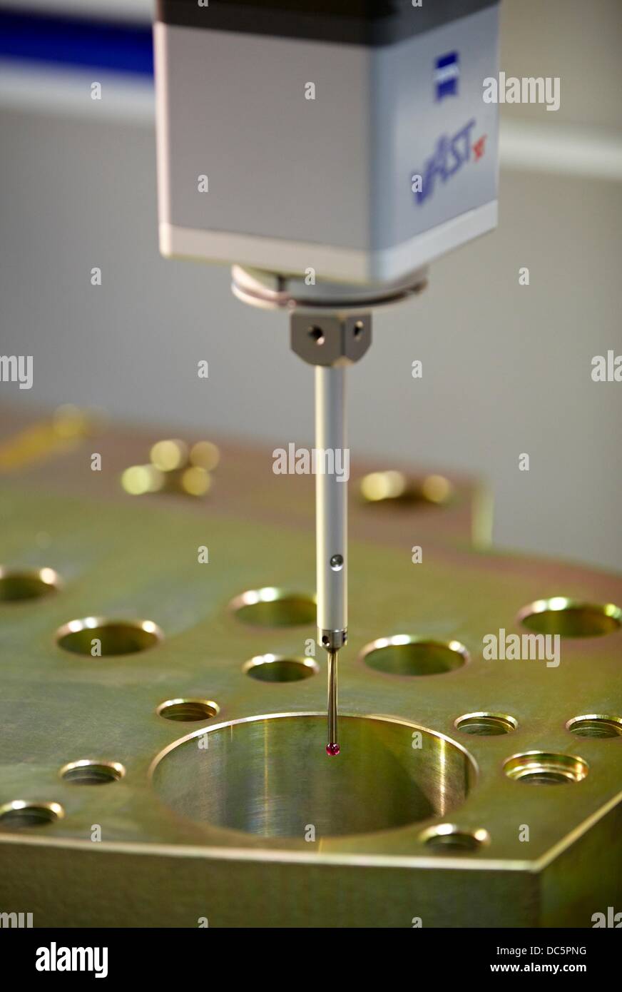 3 d coordinate measuring machine hi-res stock photography and images ...