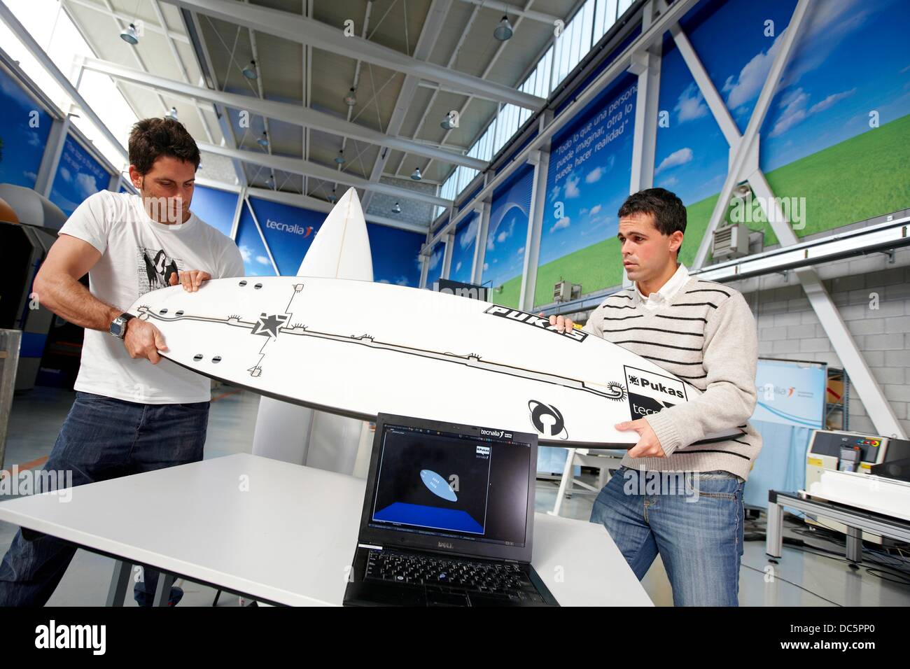 Developing the world´s first surfboard with integrated technology to ...