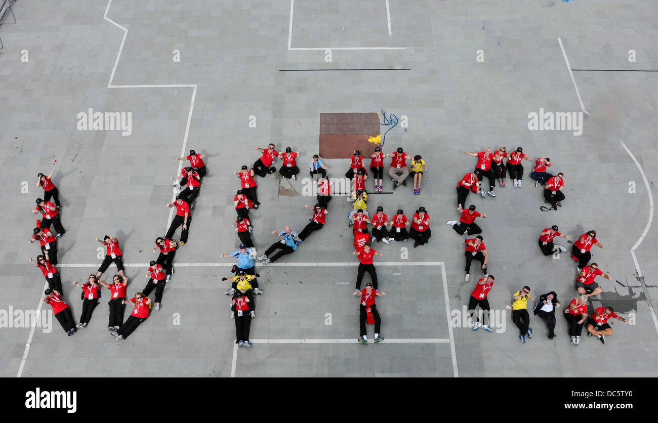 Belfast, Northern Ireland. 8th August 2013 - Volunteers spell out "WPFG ...
