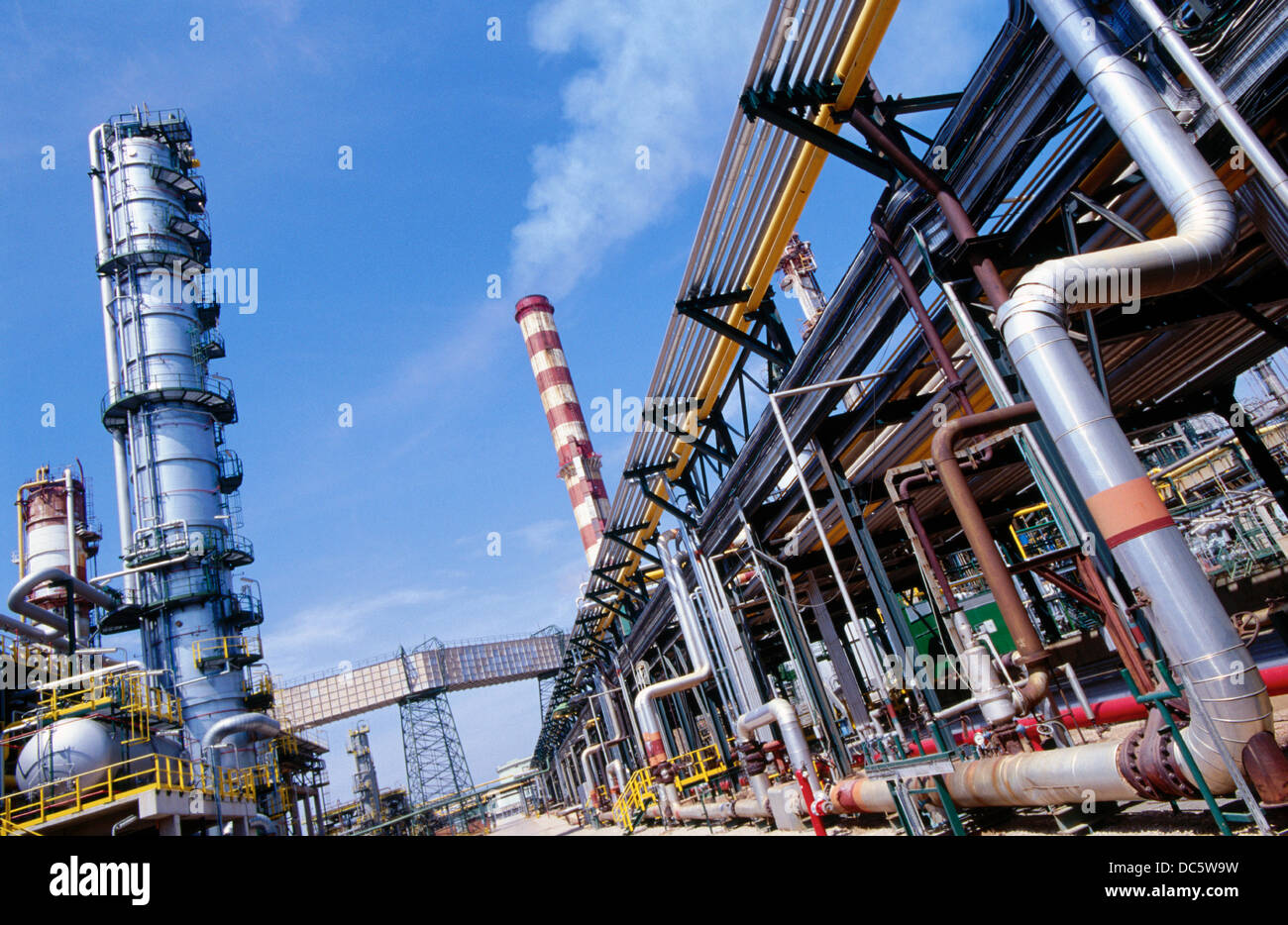 Repsol tarragona refinery hi-res stock photography and images - Alamy