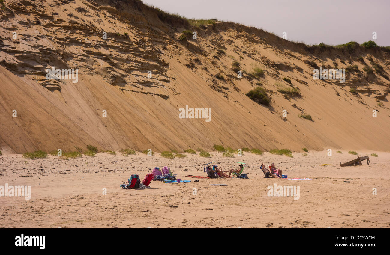 White crest beach hi-res stock photography and images - Alamy