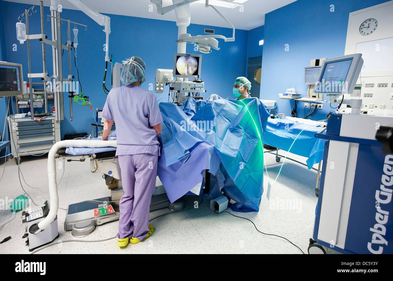 Prostate surgery using a green laser, urology. Hospital Policlinica ...