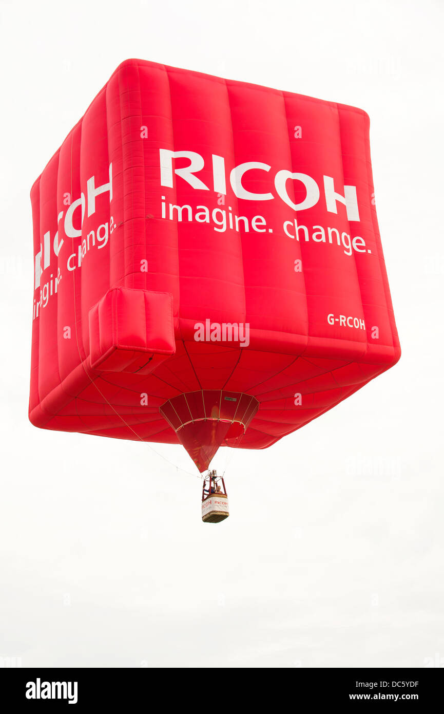 Bristol, UK. 8th August 2013. Ricoh balloon leaving the arena. Credit ...