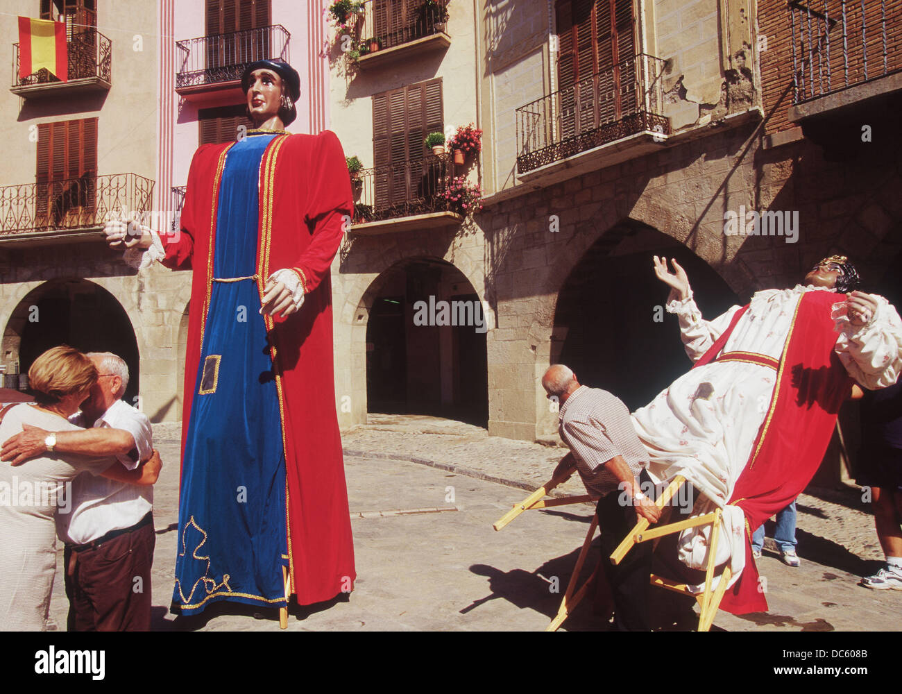 Tall giant figures hi-res stock photography and images - Alamy