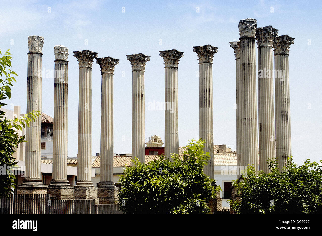 Roman temple columns hi-res stock photography and images - Alamy