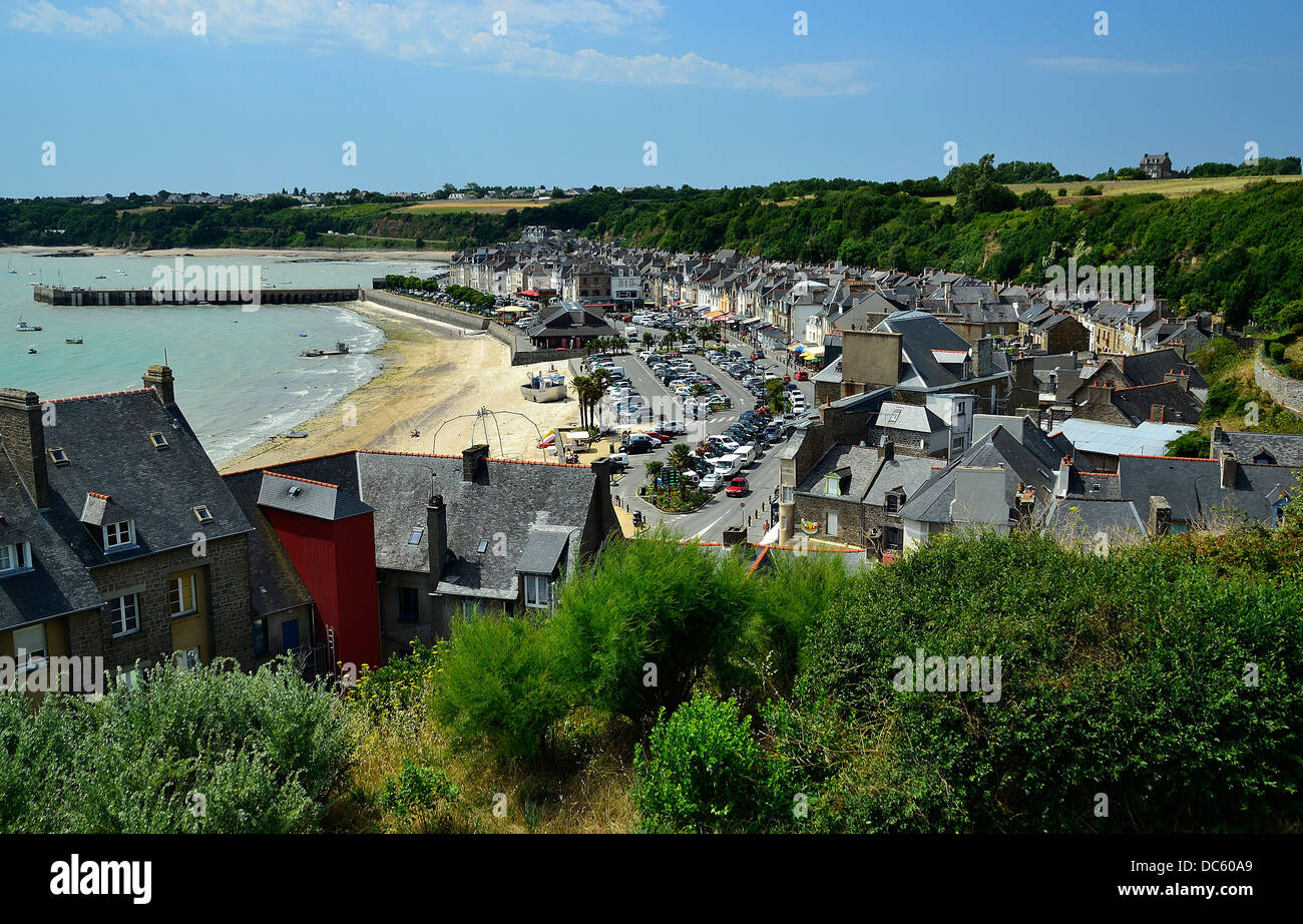 Houle harbor ("Port de la Houle") in Cancale, town famous for its ...