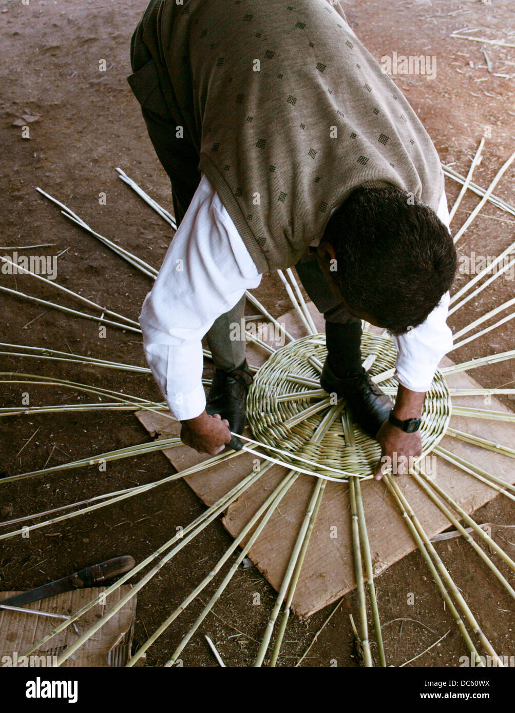 Man making baskets traditional handicraft hi-res stock photography and ...