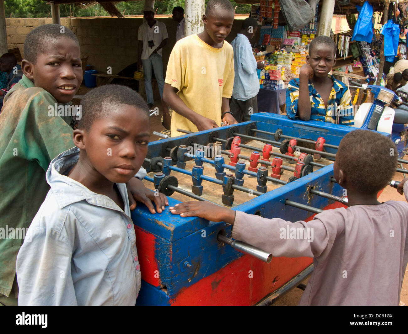 Boys playing, San city. Mali Stock Photo - Alamy