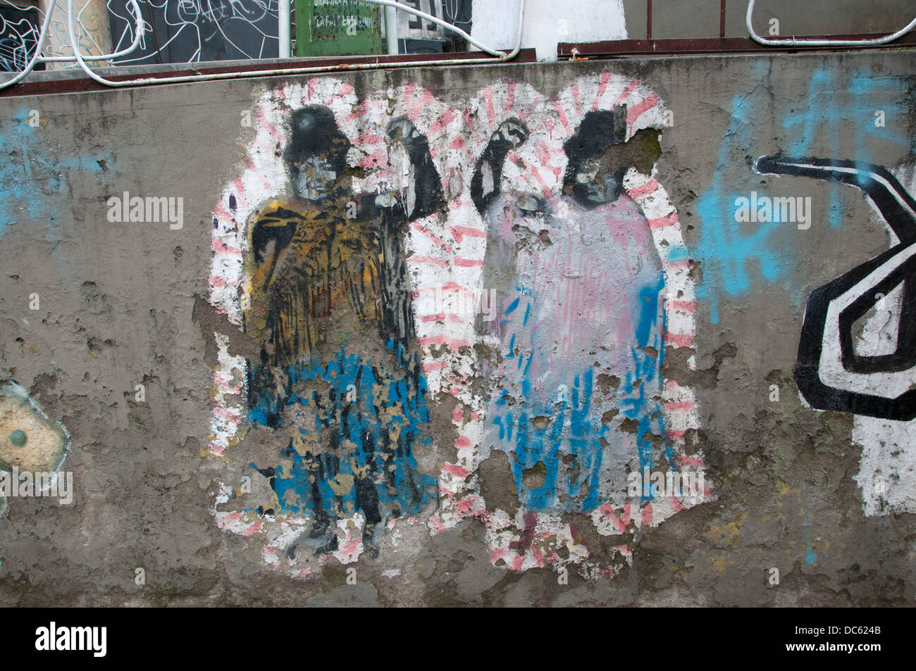 Disappearing wall hi-res stock photography and images - Alamy