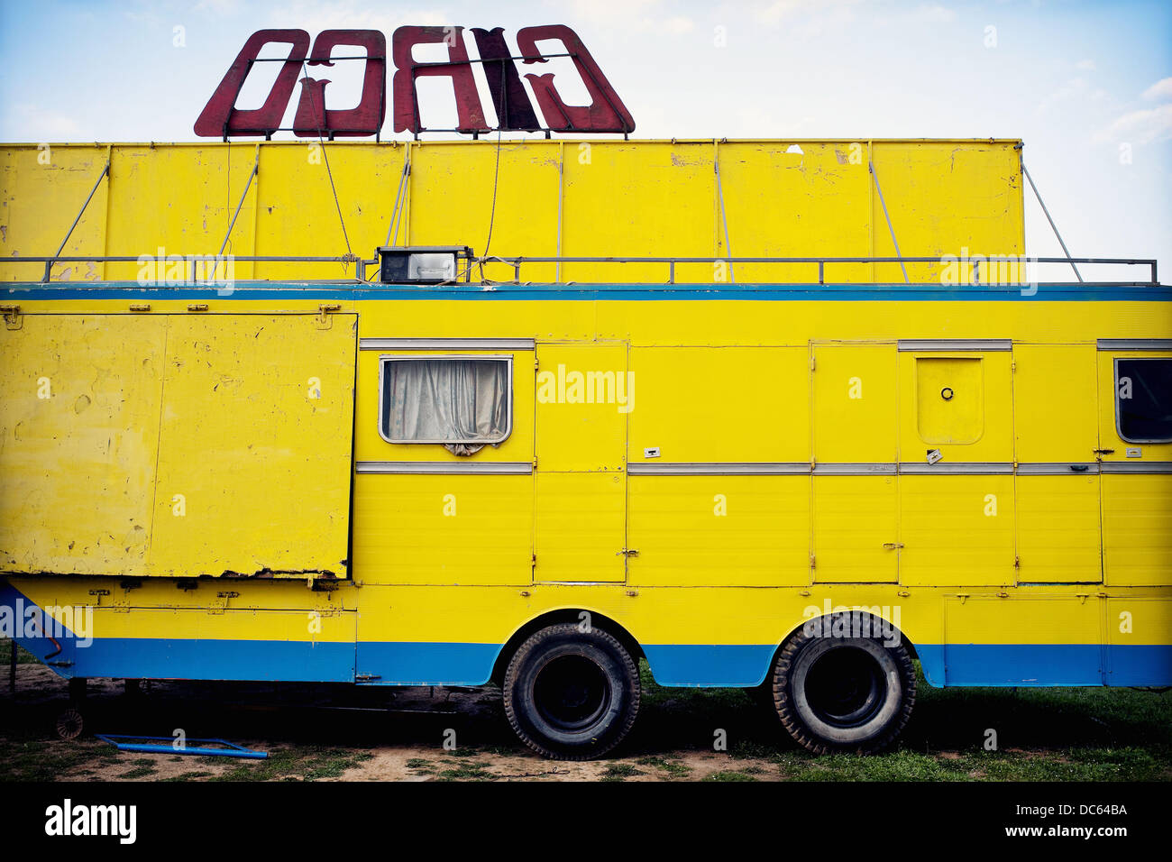 Old circus caravan hi-res stock photography and images - Alamy