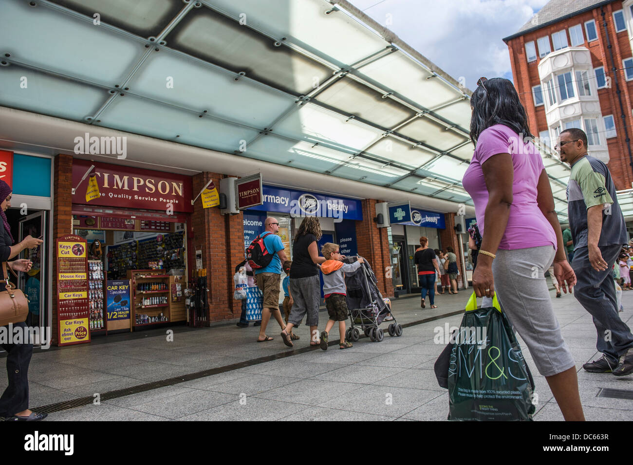 W5 ealing hi-res stock photography and images - Alamy
