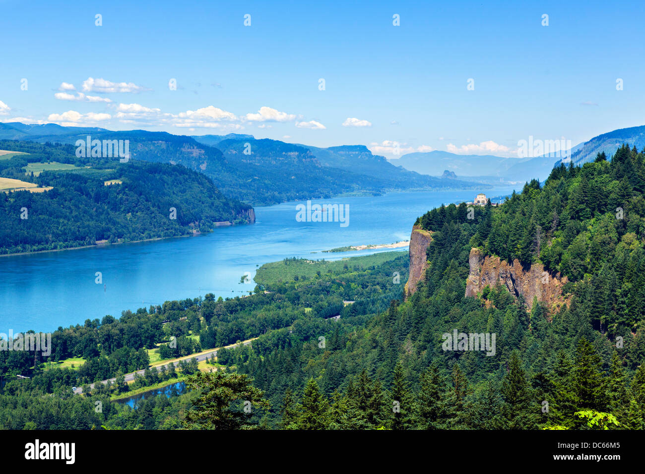 View over the Columbia River Gorge from the historic Columbia River ...