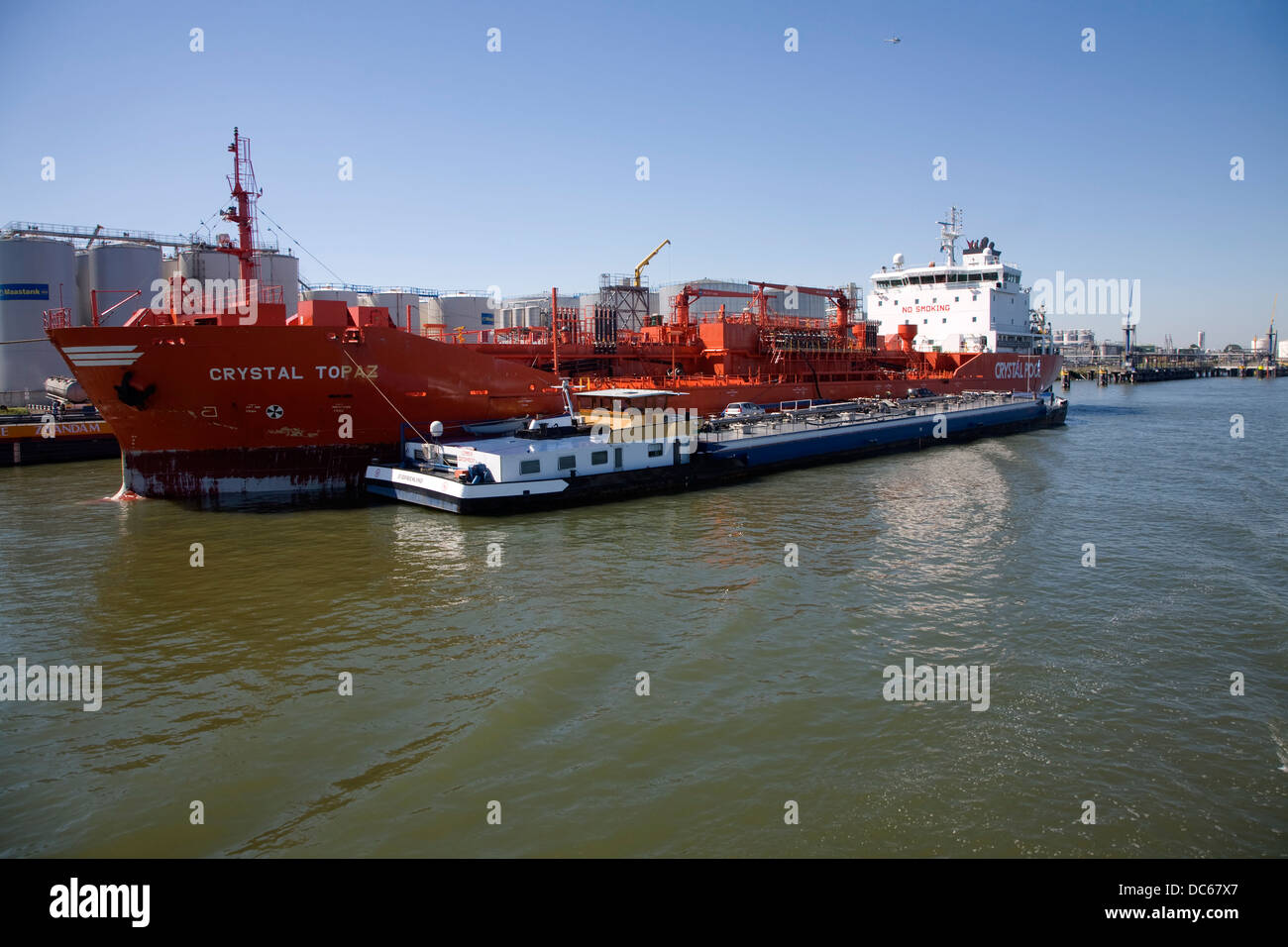 Chemical barge hi-res stock photography and images - Alamy