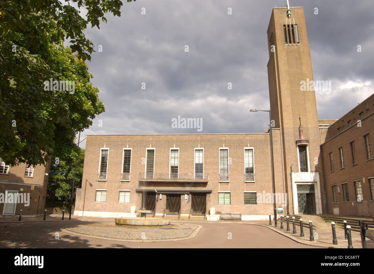 Art Deco office building in London, England Stock Photo - Alamy