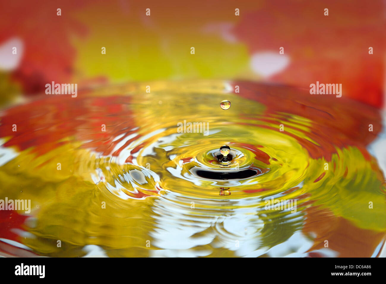 Vector splash hi-res stock photography and images - Alamy