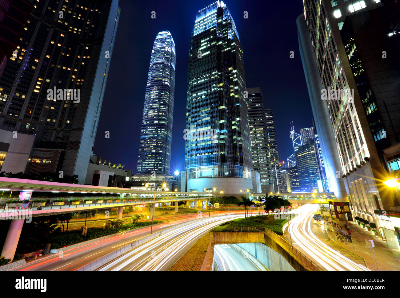 city night with busy traffic Stock Photo - Alamy