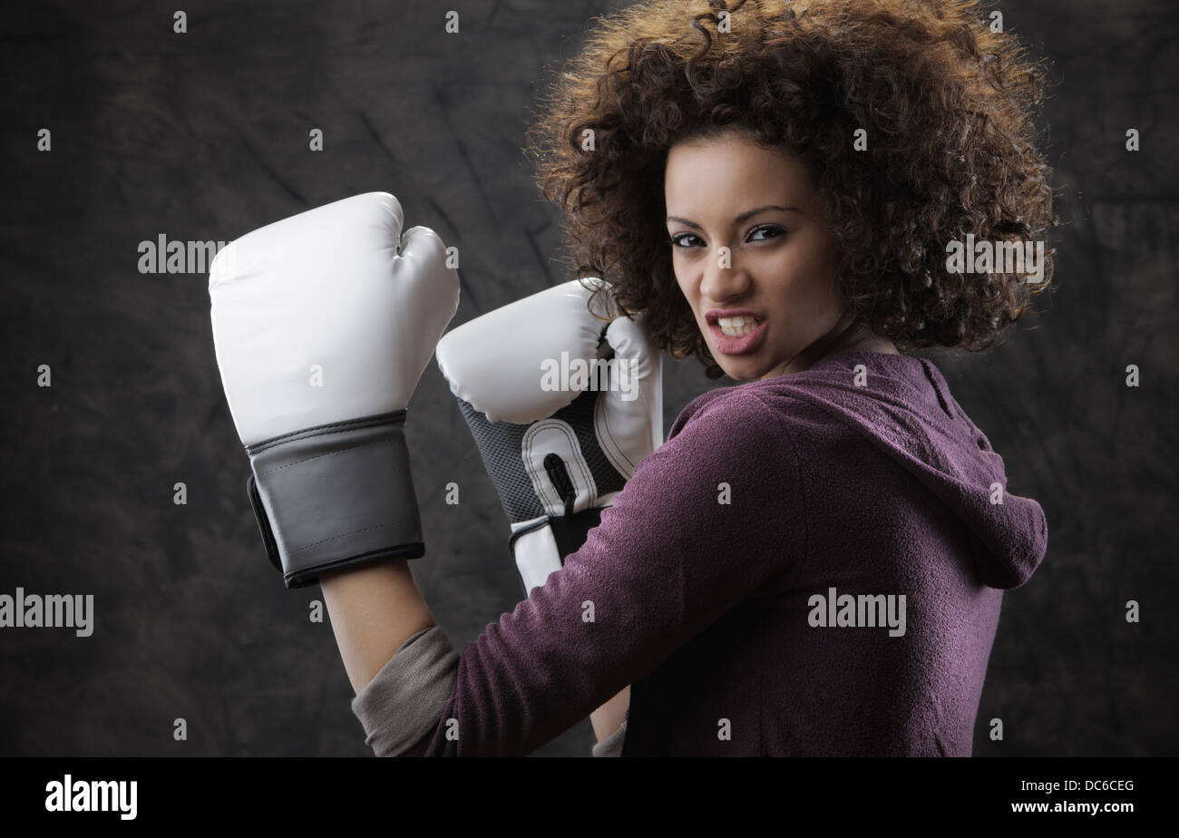 boxing woman ready to fight Stock Photo - Alamy