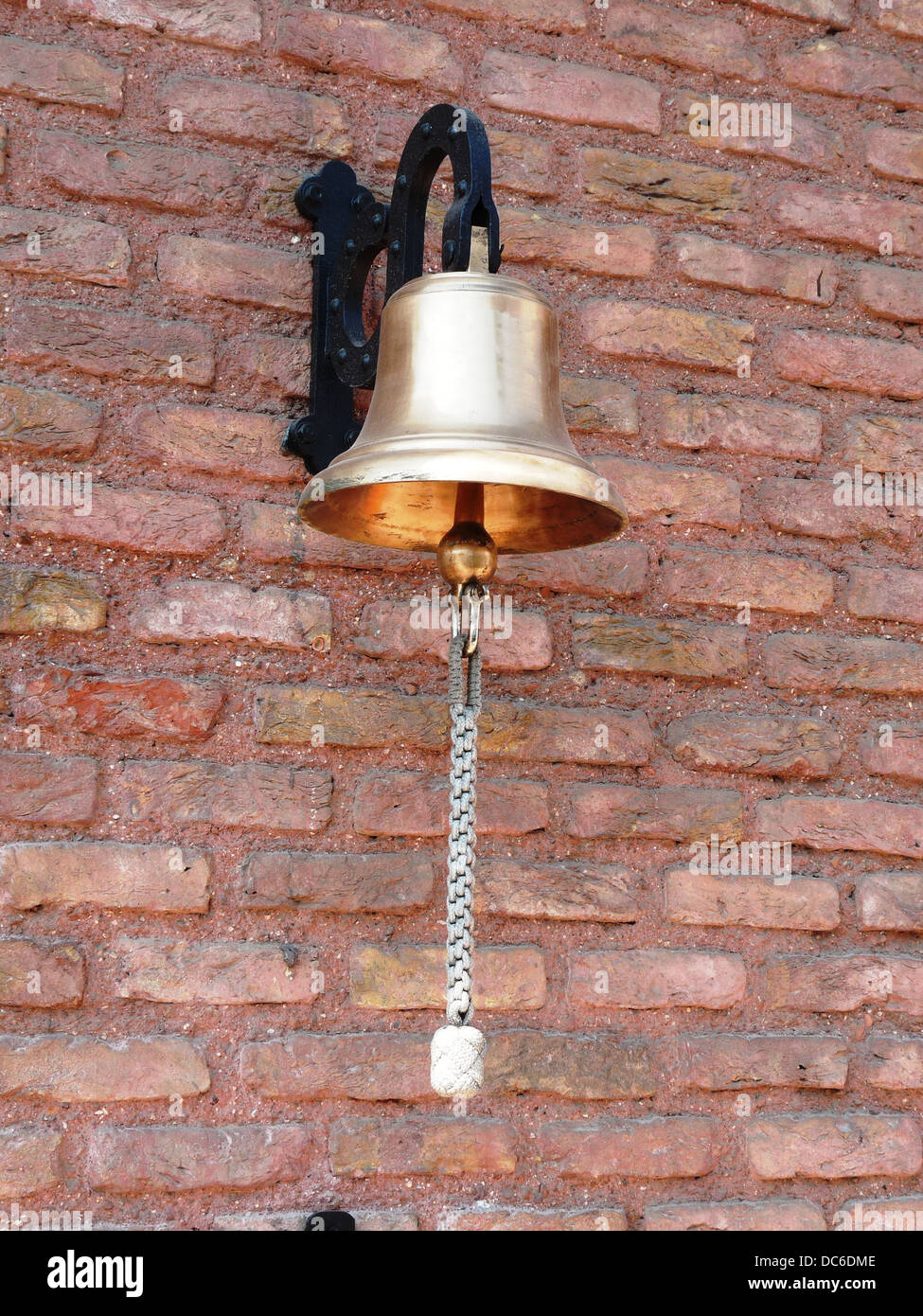 Chain hanging on wall hi-res stock photography and images - Alamy