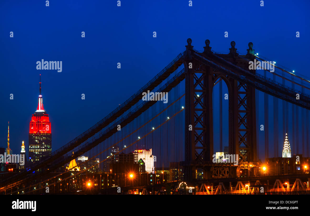 USA, New York, New York City, Manhattan, Williamsburg Bridge and Empire ...