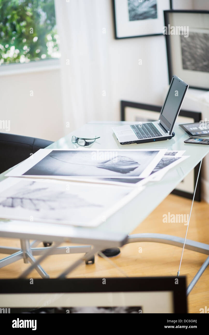 Photograph laptop studio hi-res stock photography and images - Alamy