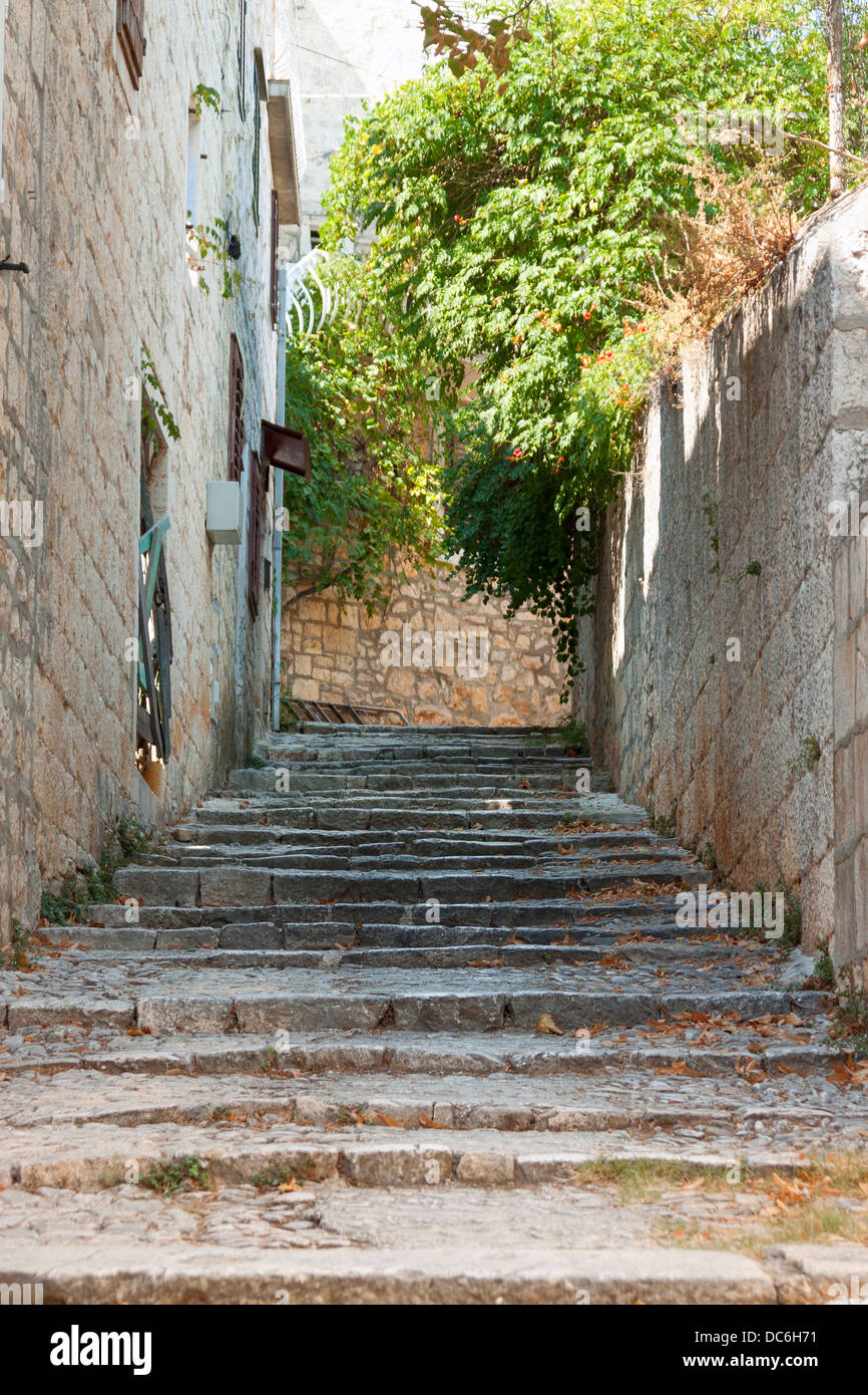 Stone stairs in Sutivan village on Brač island, Croatia Stock Photo - Alamy