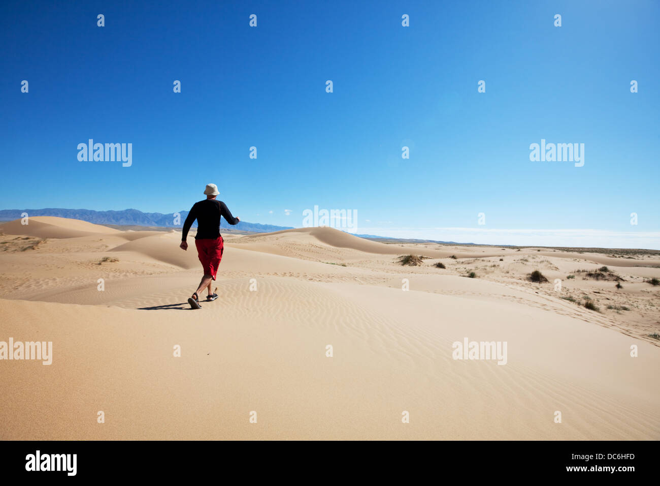 Hike in desert Stock Photo - Alamy