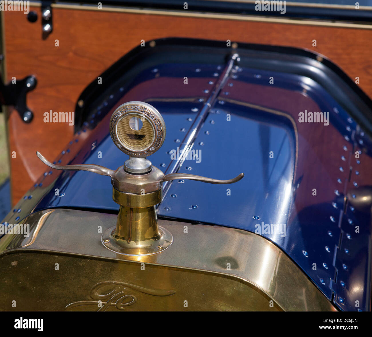 Hood ornament of a Model T Ford car Stock Photo - Alamy