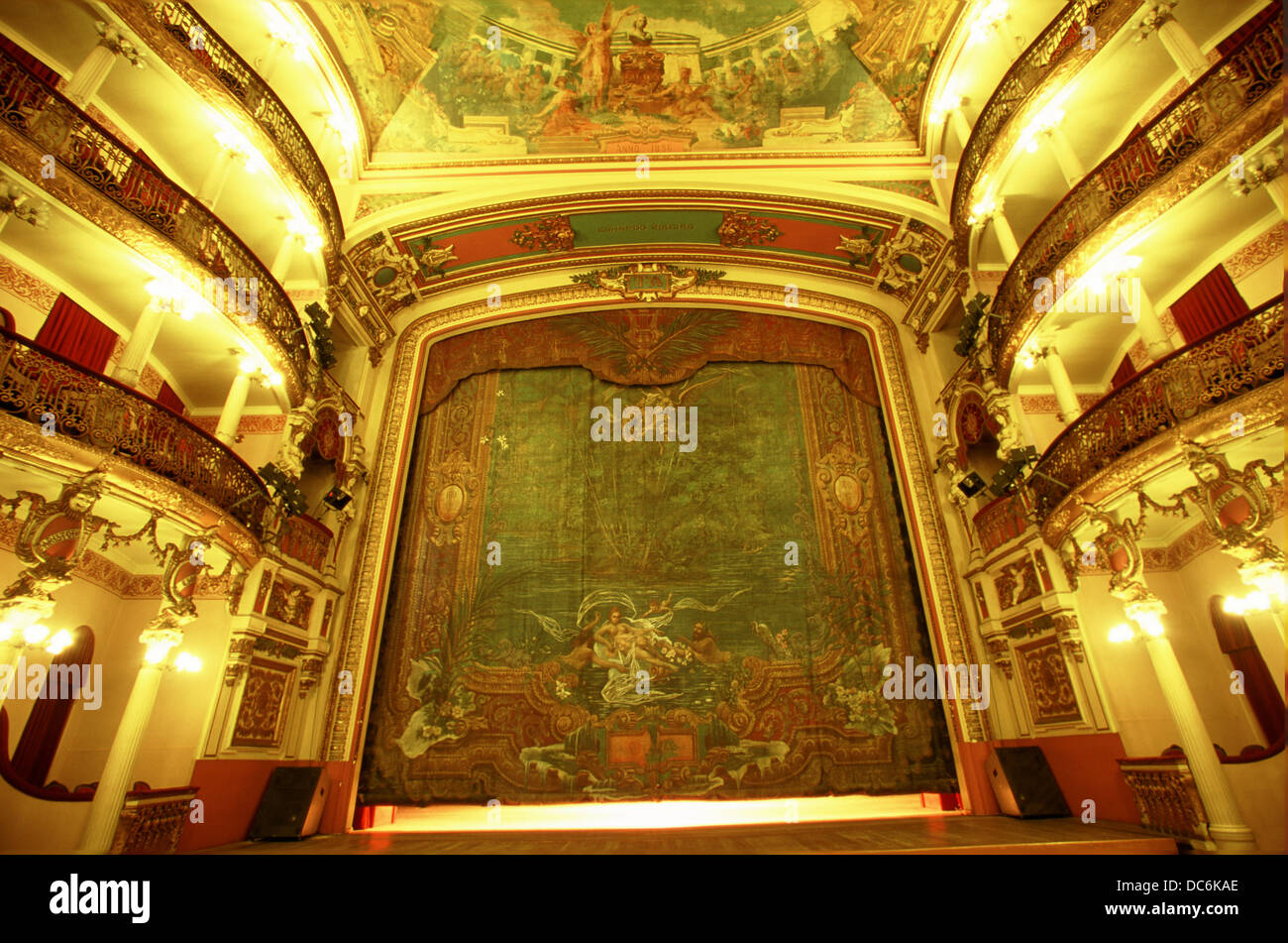 Opera house interior hi-res stock photography and images - Alamy
