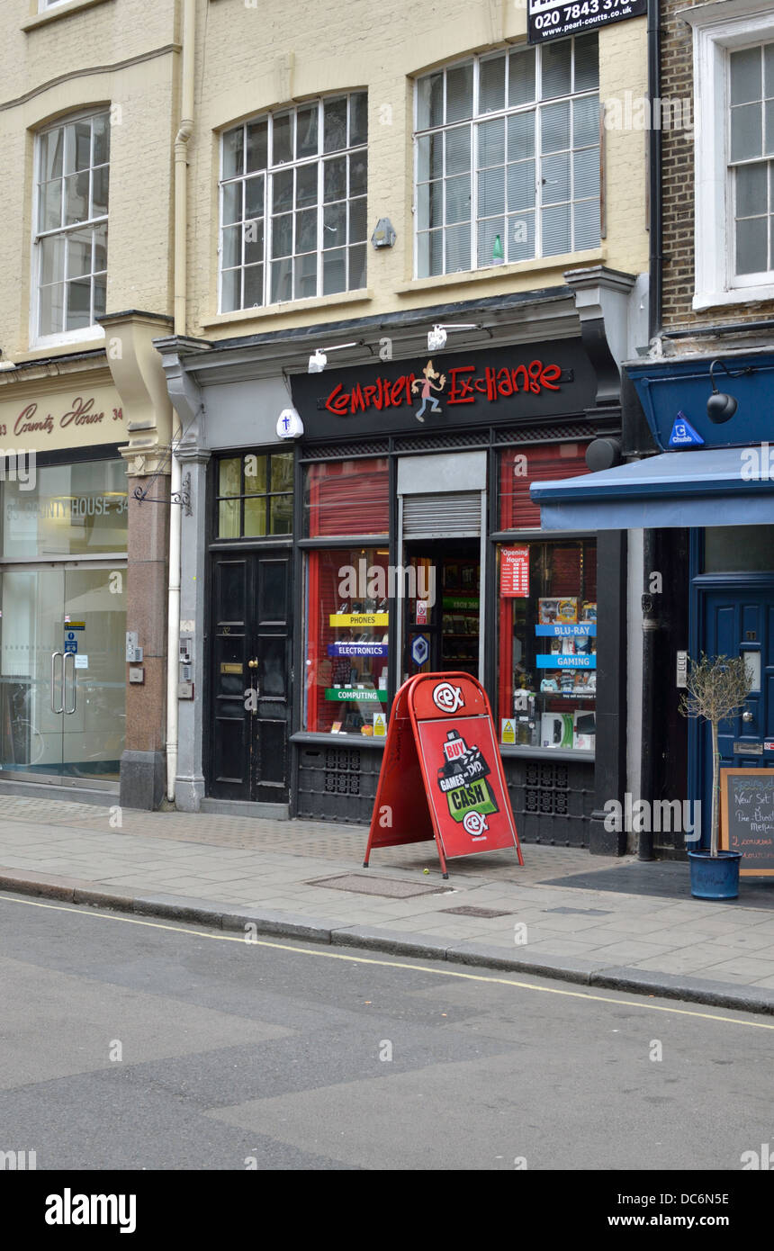 Rathbone place london hi-res stock photography and images - Alamy