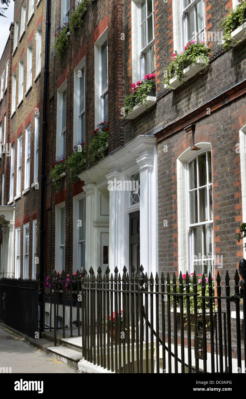 Georgian terraced houses hi-res stock photography and images - Alamy