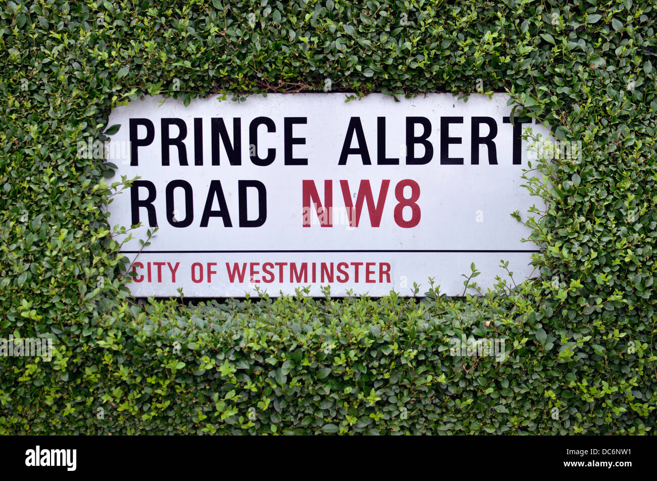 Prince albert road sign hi-res stock photography and images - Alamy