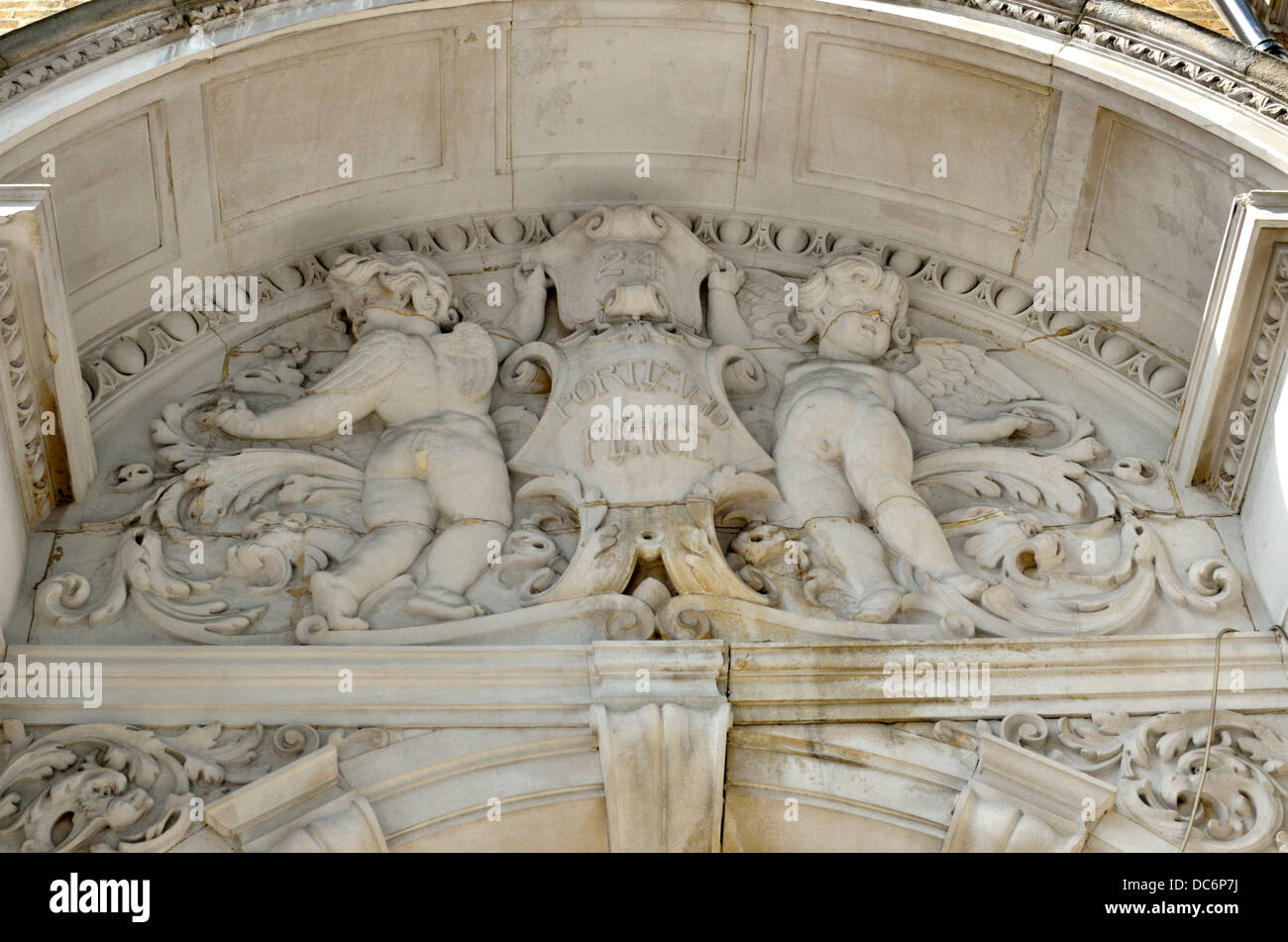 Ornate stonework hi-res stock photography and images - Alamy