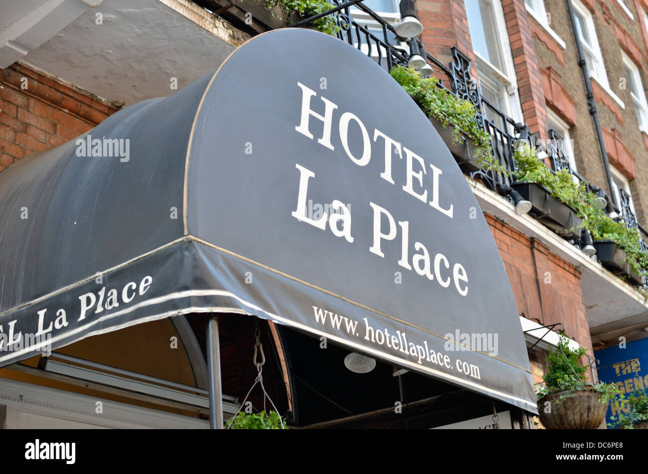 Marylebone london w1 exterior hi-res stock photography and images - Alamy