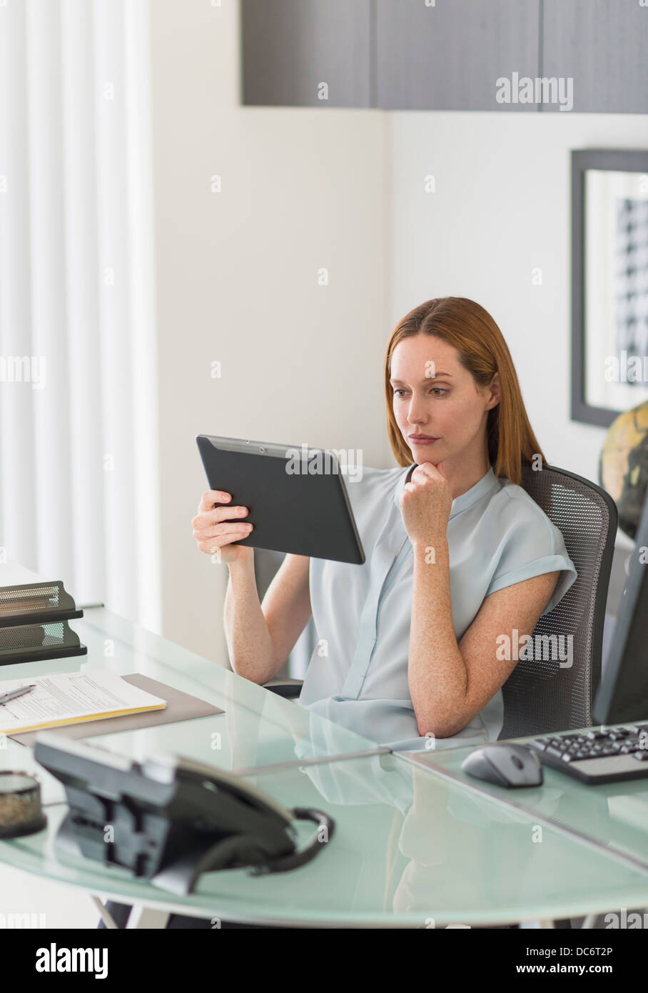 Professional tablet pc hi-res stock photography and images - Alamy