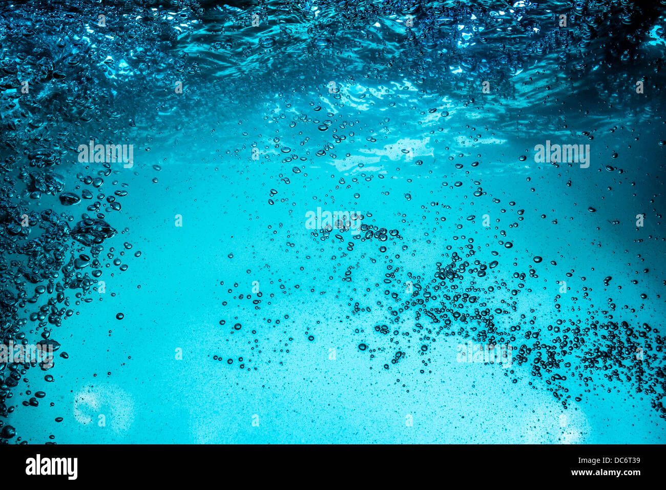 Many bubbles in water close up, abstract water wave with bubbles Stock ...