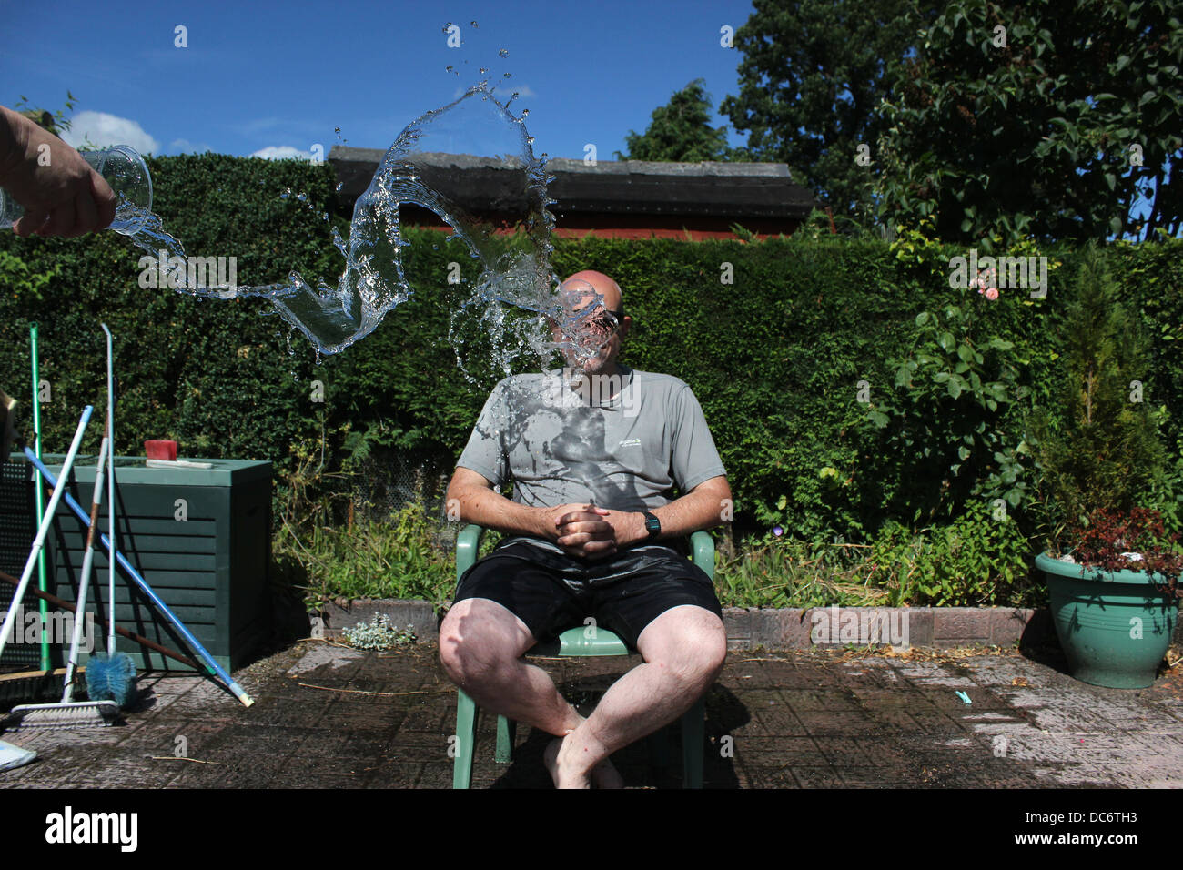 Face water splash woman hi-res stock photography and images - Alamy