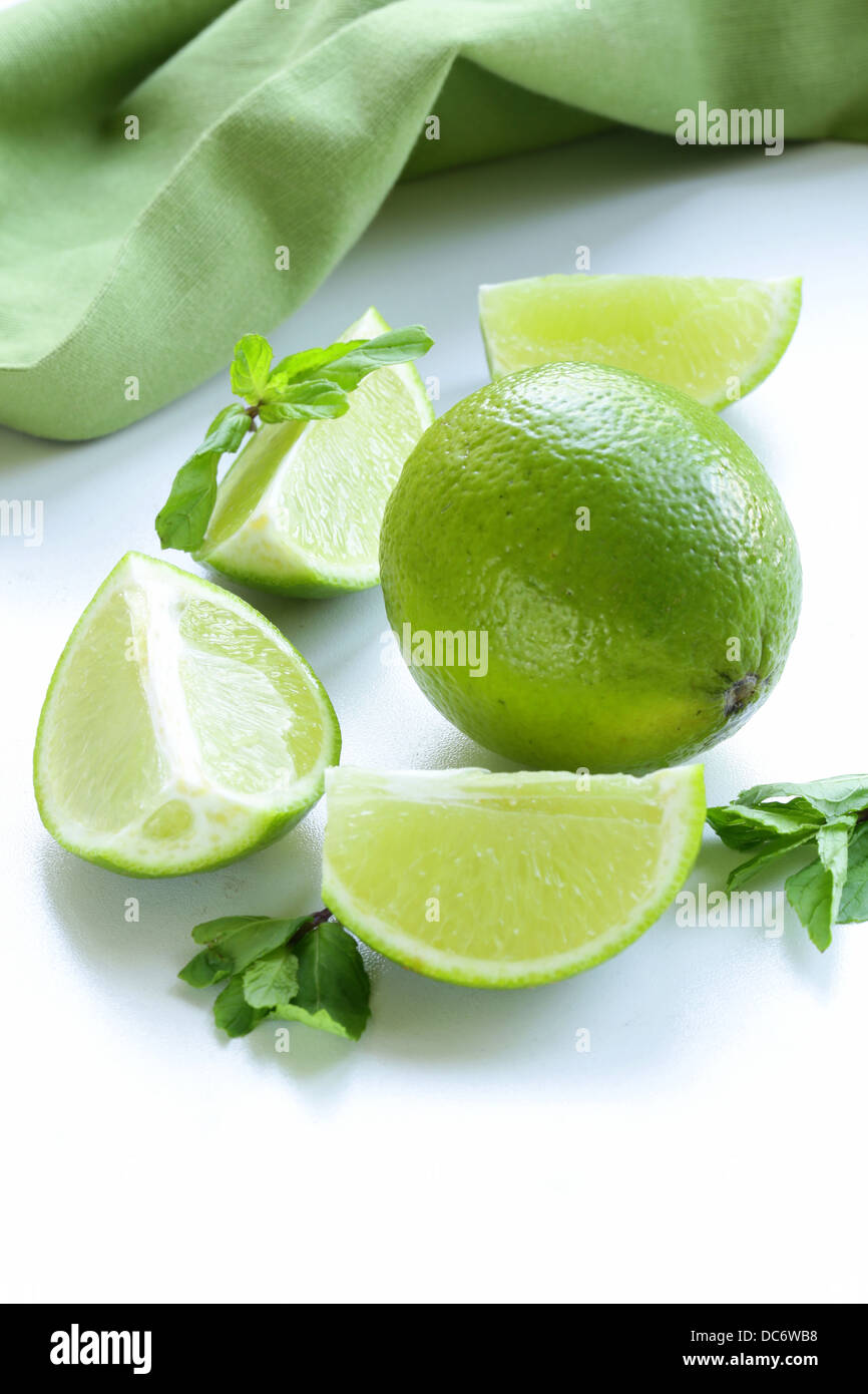 Chopped mint hi-res stock photography and images - Alamy