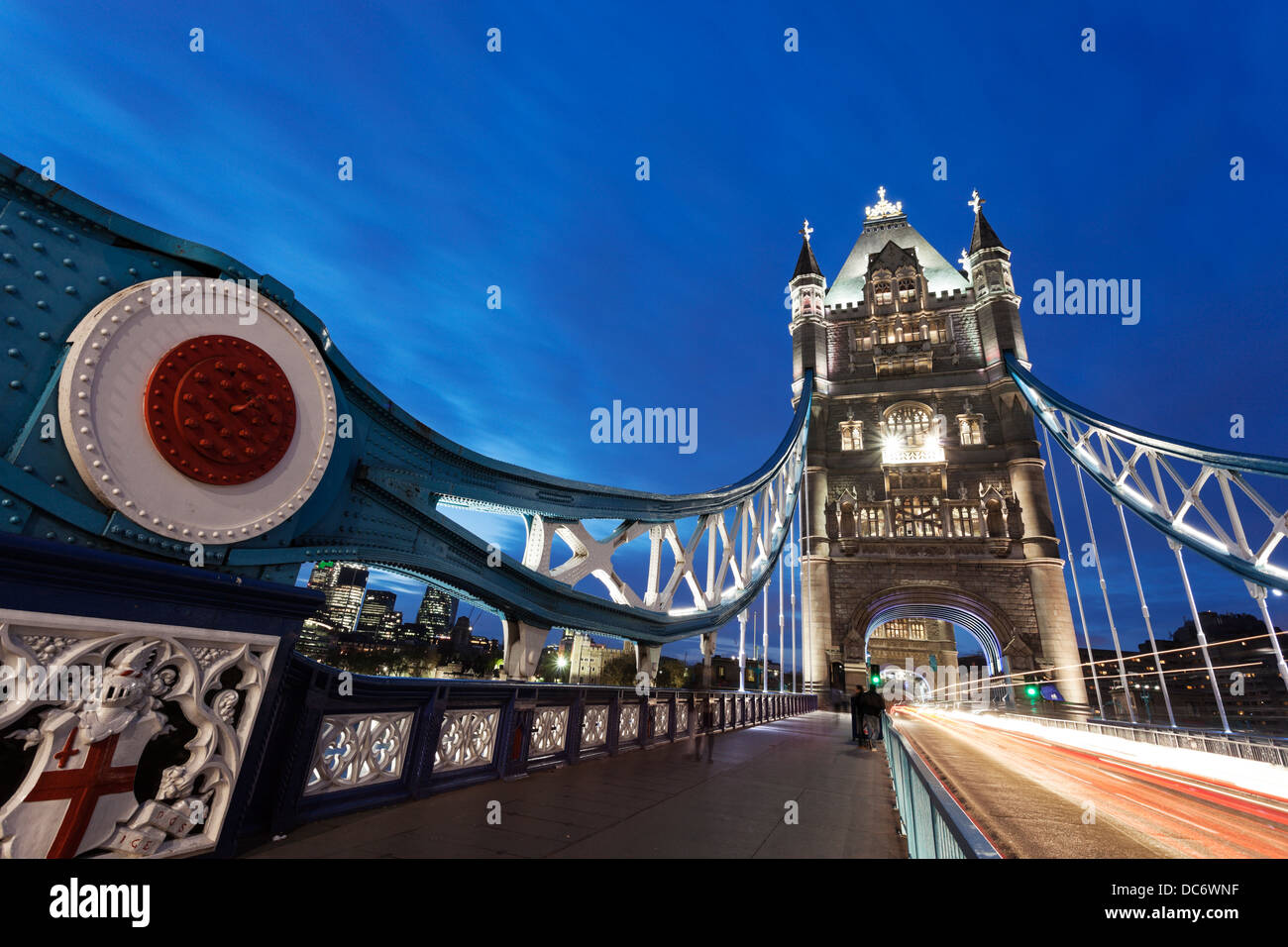 Bridge balustrade hi-res stock photography and images - Alamy