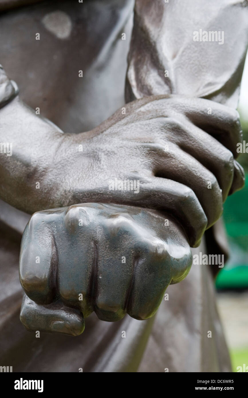 Shakespeares statue hi-res stock photography and images - Alamy