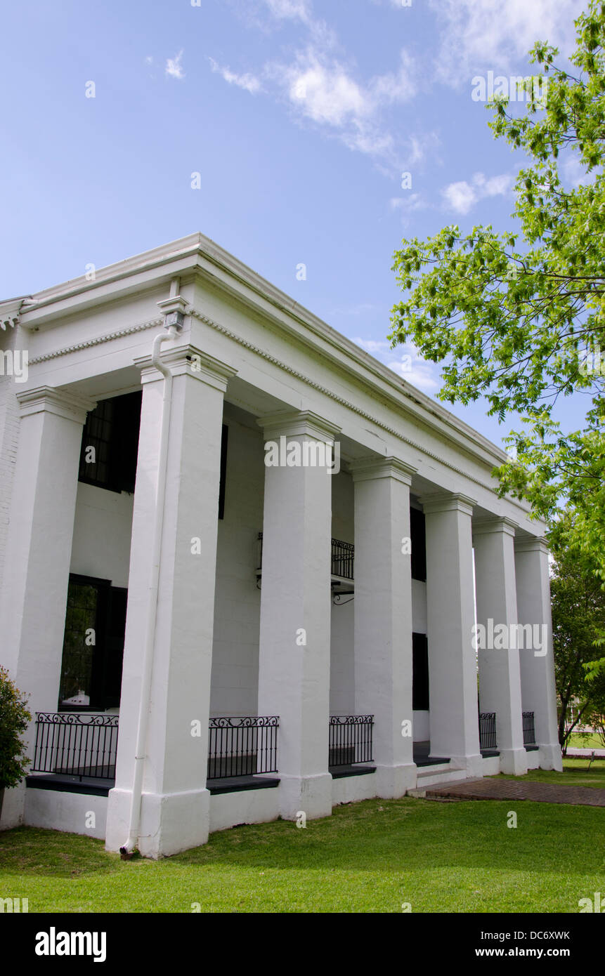 Greek revival antebellum home hi-res stock photography and images - Alamy
