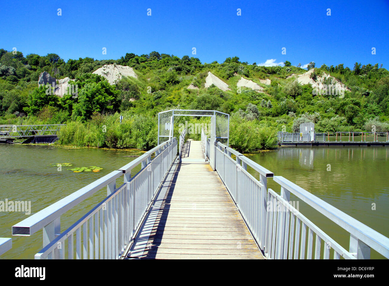 Pedestrian Bridge at the Scarborough Bluffs park on the Lake Ontario in ...