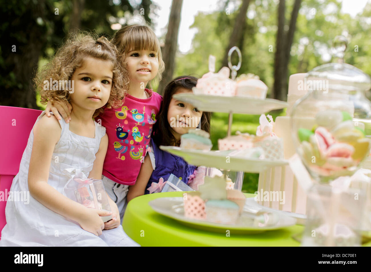 Little girl's birthday party hi-res stock photography and images - Alamy