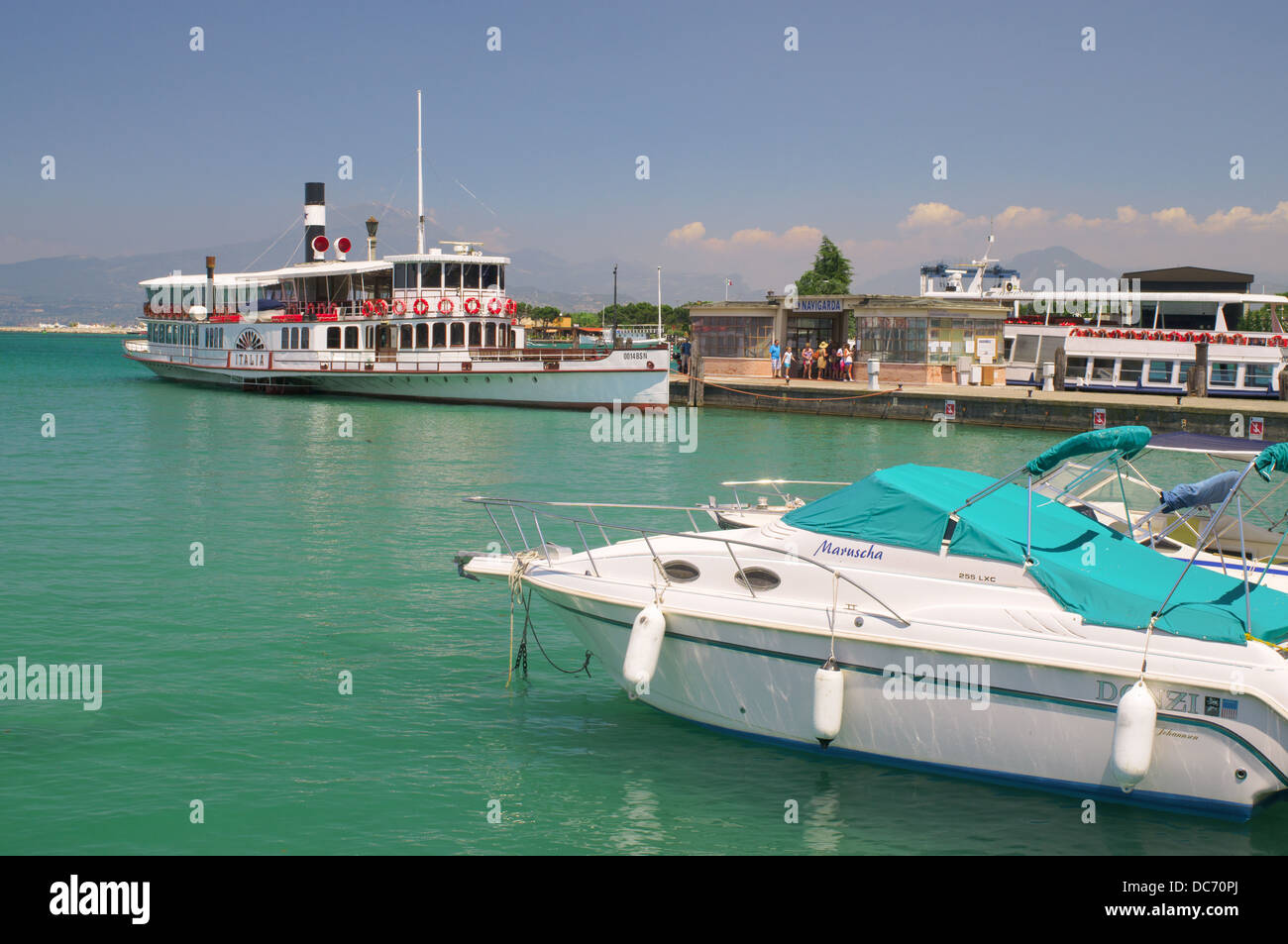 Battello a vapore hi-res stock photography and images - Alamy