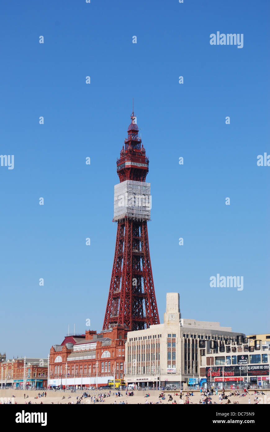 Blackpool beach sunny tower hi-res stock photography and images - Alamy