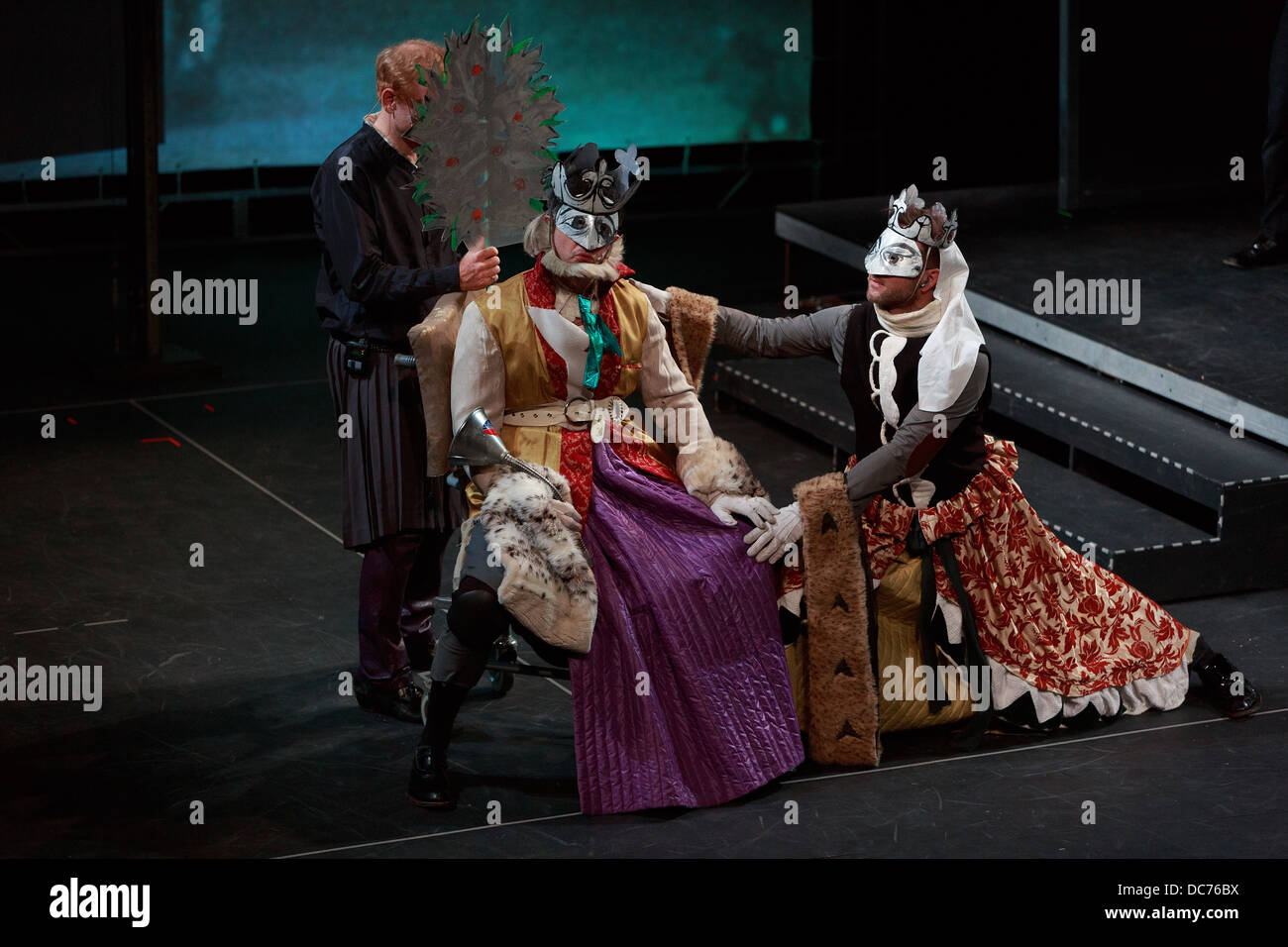Hamlet on stage at lyceum theater in edinburgh hi-res stock photography ...