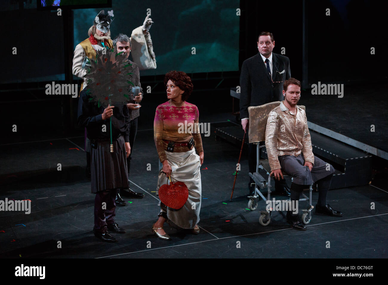 Hamlet on stage at lyceum theater in edinburgh hi-res stock photography ...