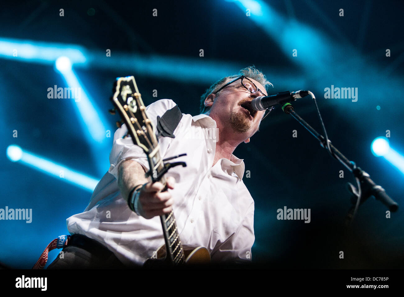 Flogging Molly High Resolution Stock Photography and Images - Alamy