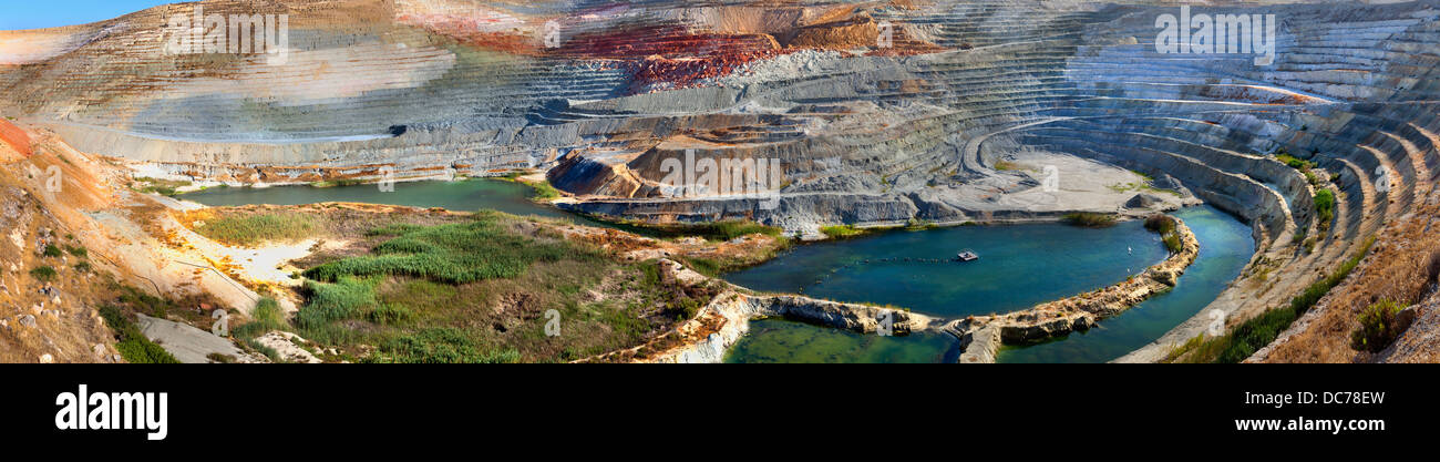 Bentonite rock hi-res stock photography and images - Alamy